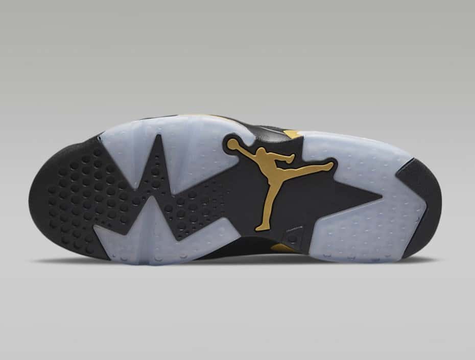 Air Jordan Flight Club '91 black/Metallic Gold basketball sneakers ...